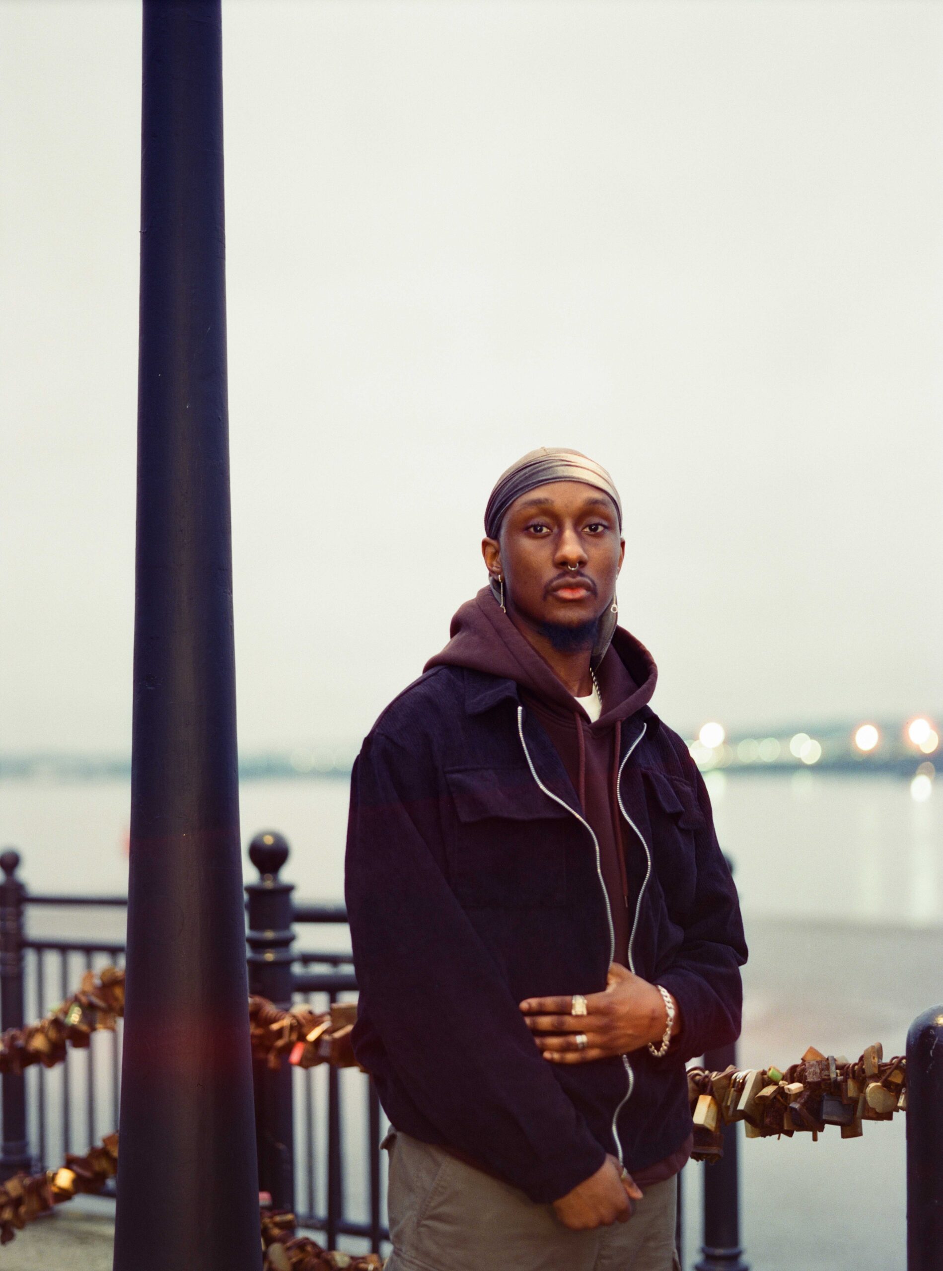 “Pieces“ by Louis Jayy - Rising Artists Music Blog